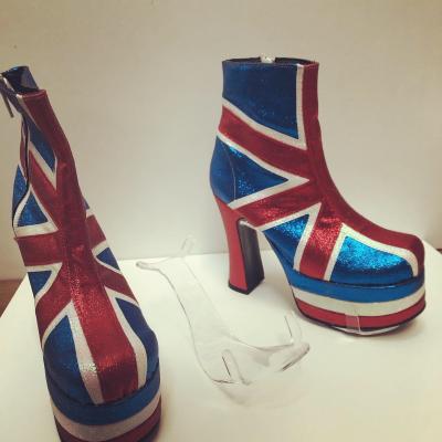 Custom Acrylic Mounts | Mount Makers | Ready Made Displays | Perspex ...